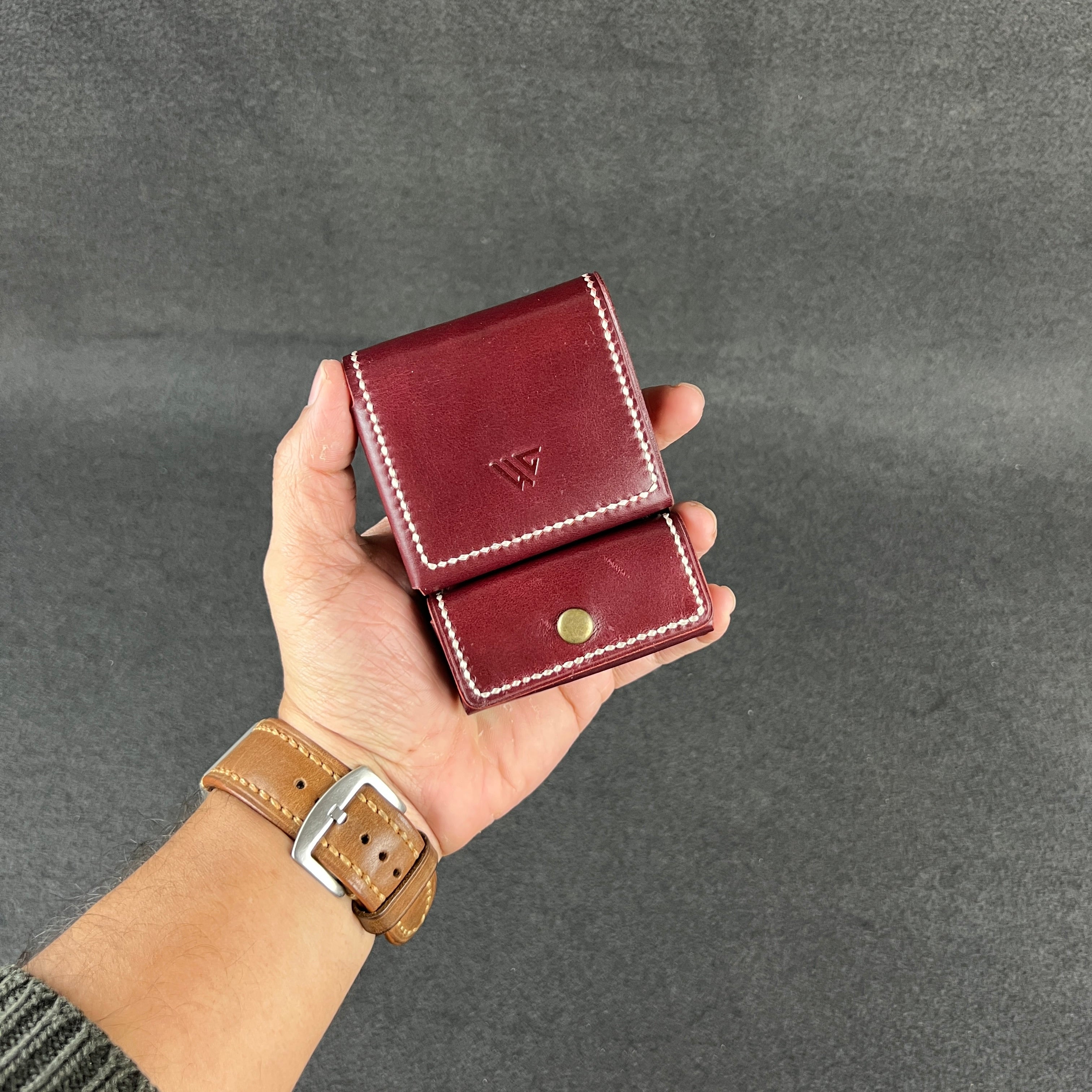 Trove — Classic Bi-Fold Wallet (WC-C28B) – Weaver Cre8ive